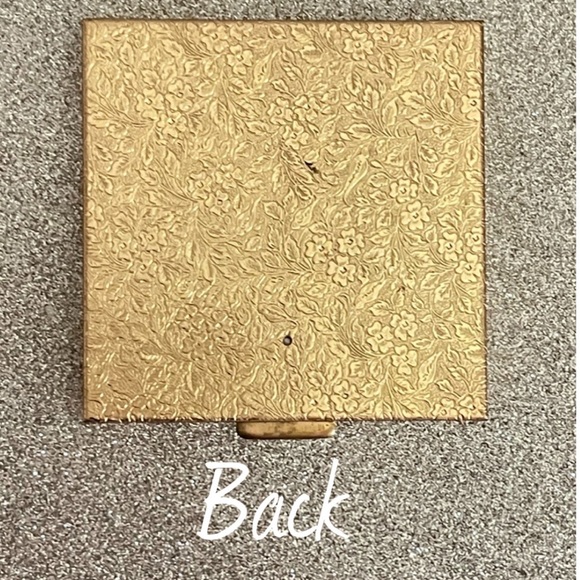 Volupte | Makeup | Vintage Volupte Goldtone Loose Powder Compact | Poshmark